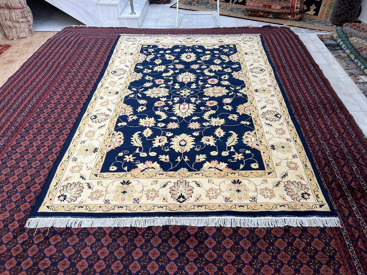 Traditional Rug | Size: 247CM X 165CM - Silk Road Handmade Rugs
